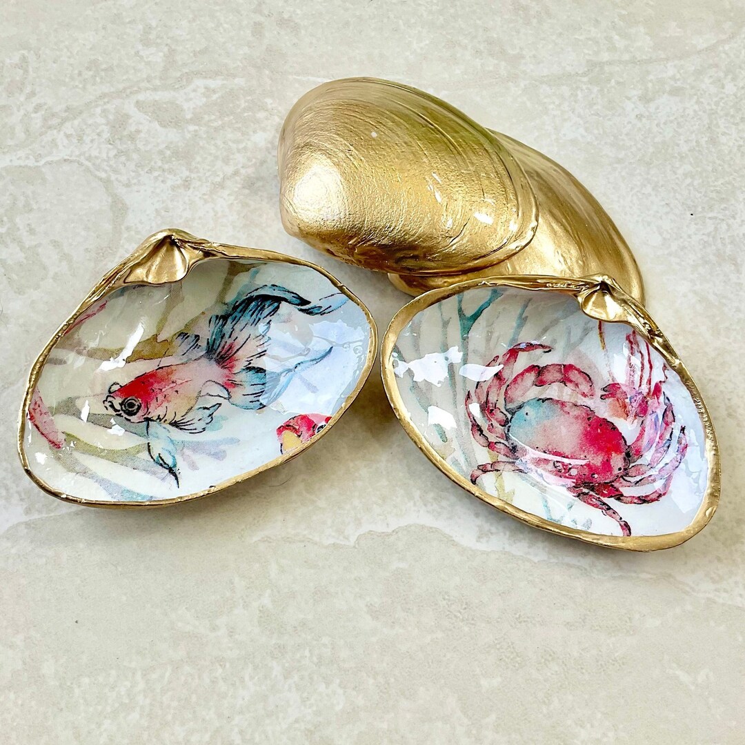 Sea Creatures Decoupaged Clam Shell, Gold Gilded With Resin Finish ...