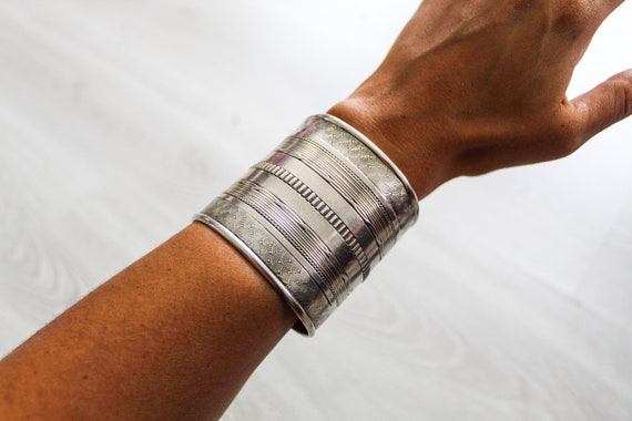 Vintage Sterling Silver Indian Cuff Bracelet - Gem