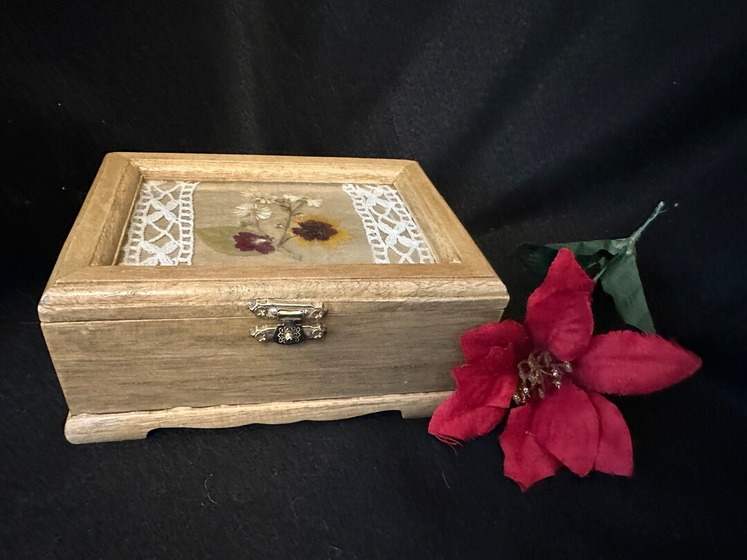 Wooden Box Repurposed With Pressed Flowers and Vintage Lace - Etsy
