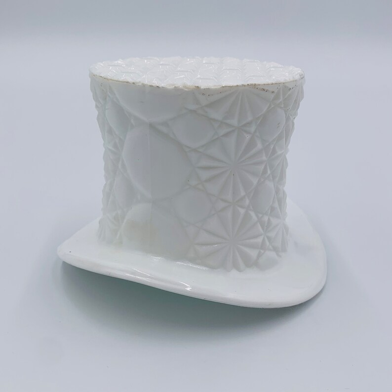 Vintage FENTON Daisy & Button White Milk Glass Top Hat, Figurine 3” - Etsy
