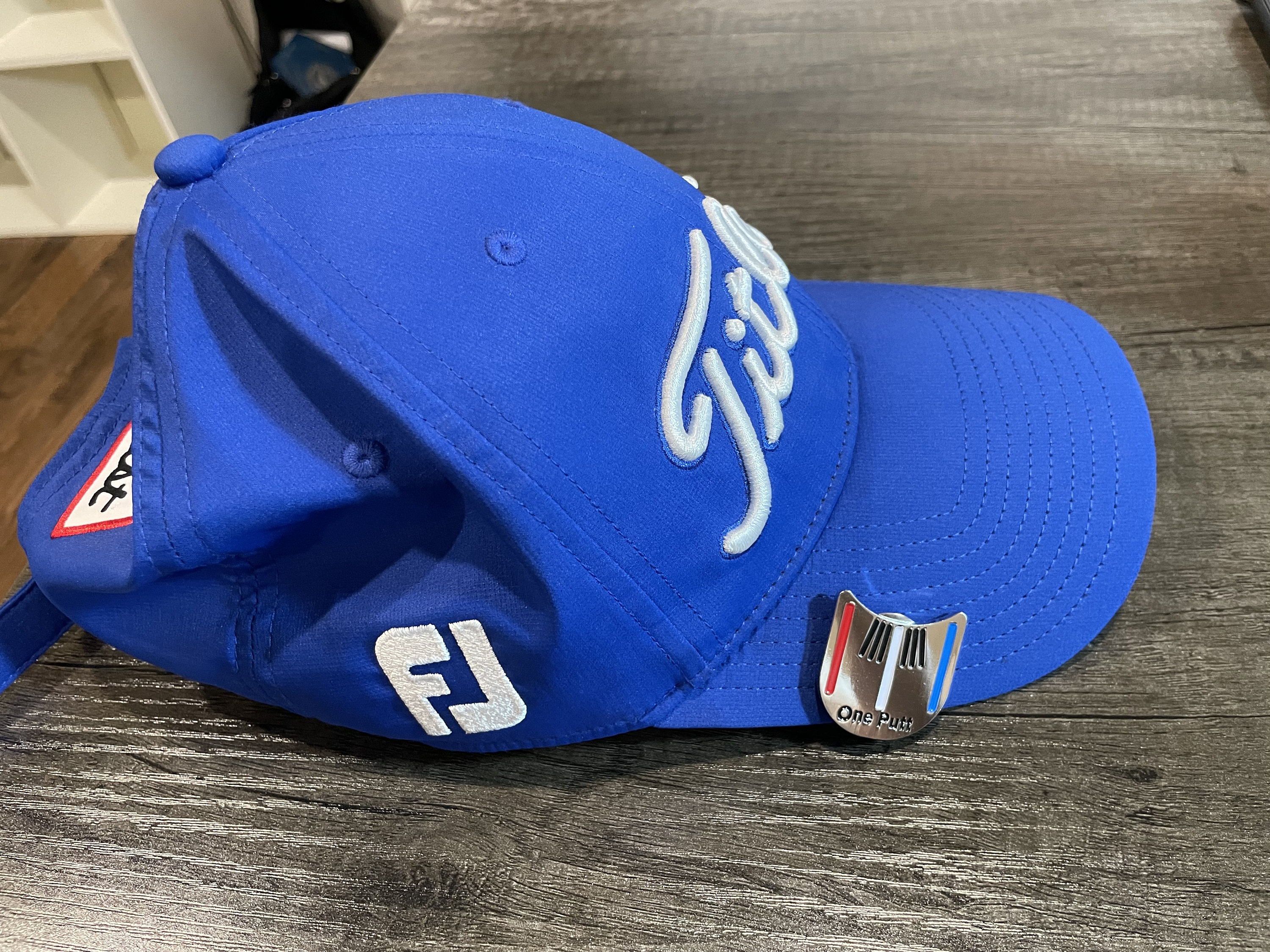 One Putt Golf Putting Alignment Aiming Tool Ball Marker With Magnetic ...