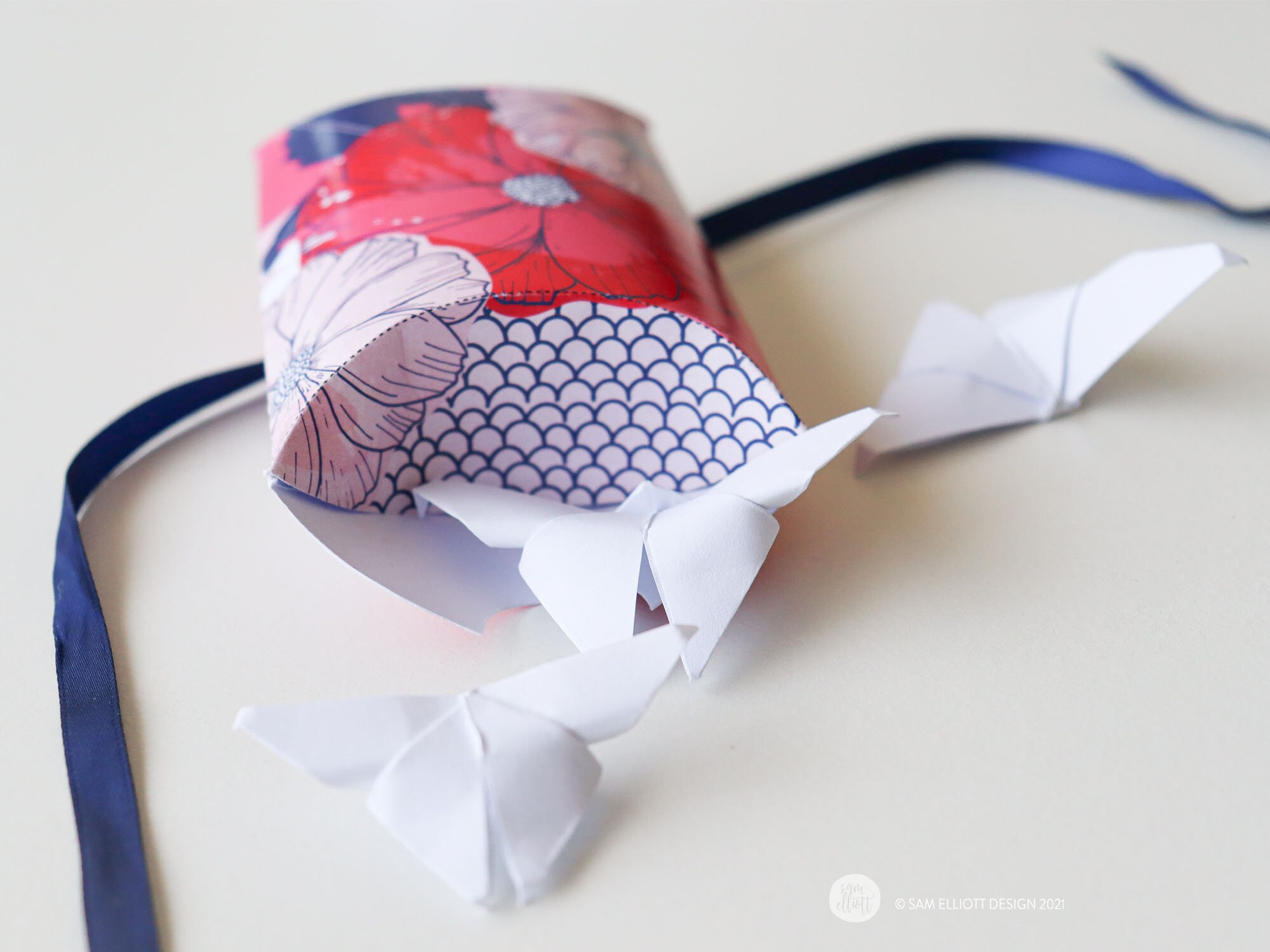 Gift Box RED | DIY Printable Paper Template | Sweet Pillow Box Design ...