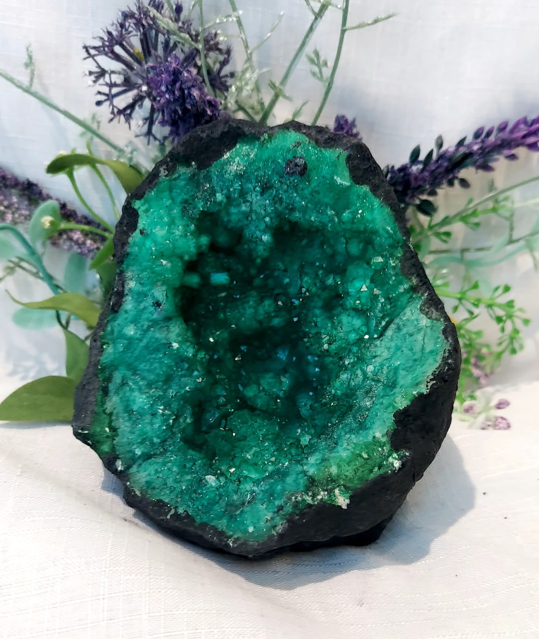 Quartz Green Dyed Geode Weighing 591 Grams Moroccan Quartz Geode, Green ...