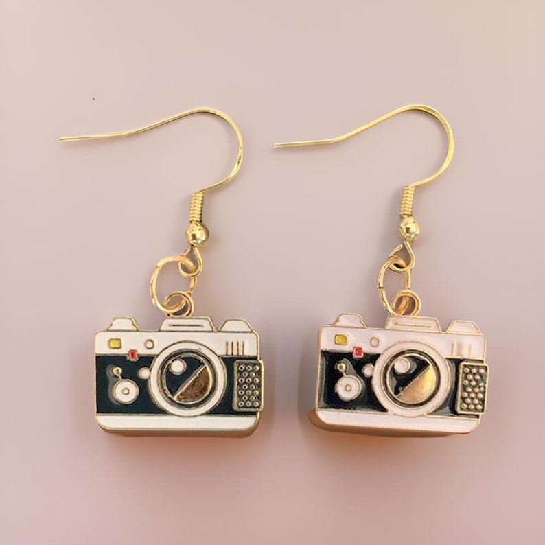 Retro Camera Dangle Earrings, Vintage Camera Stuff, Cute Camera ...