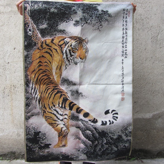 Climbing Tiger Design