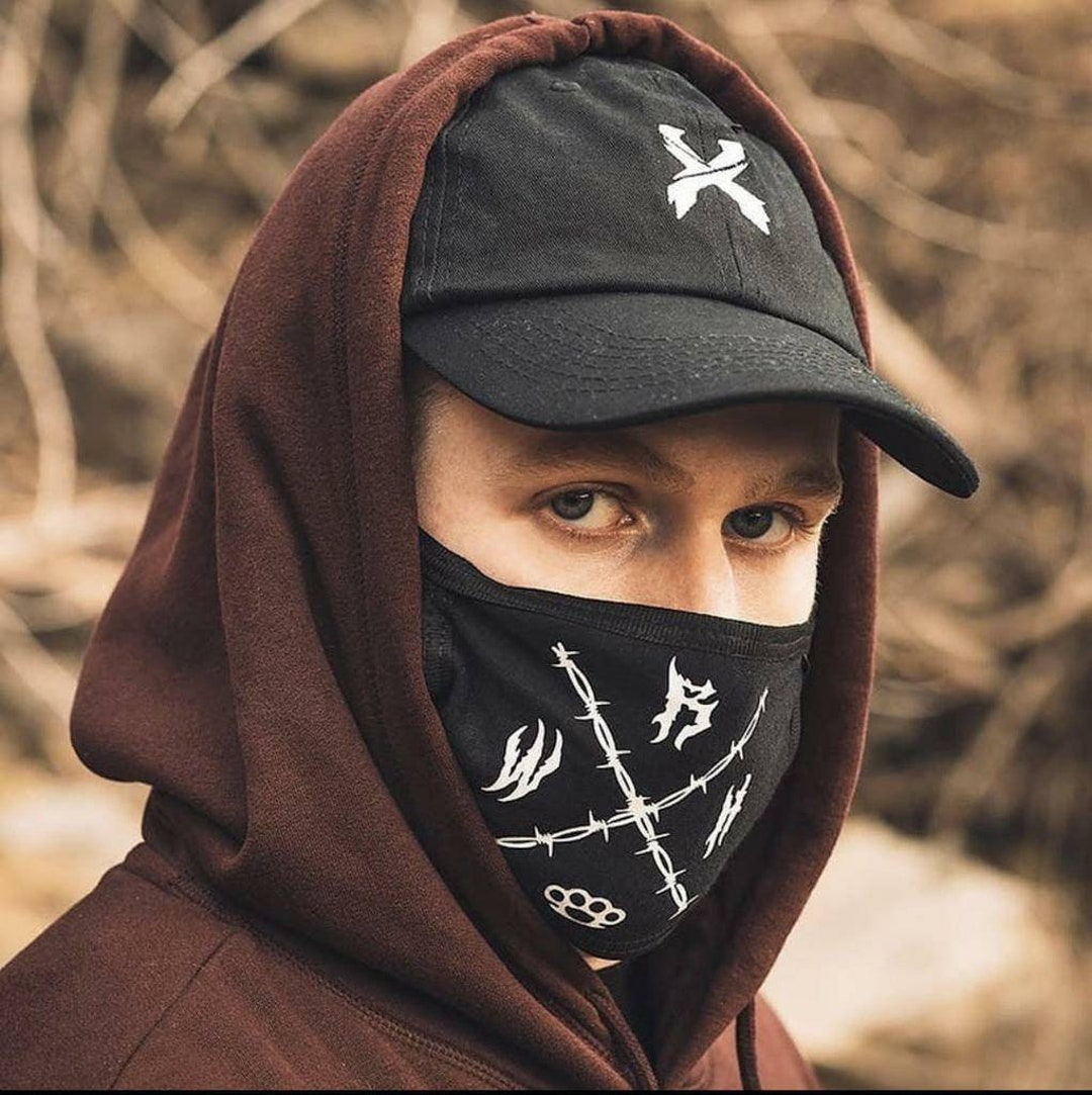 WRH Barb Wire Face Mask - Etsy