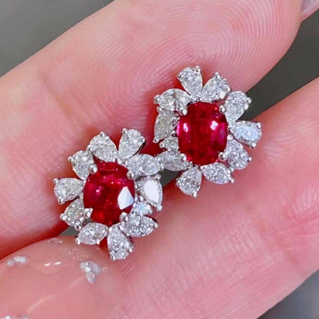 Very Luxurious Pigeon Blood Ruby Earrings Set Vintage and Unique Design ...