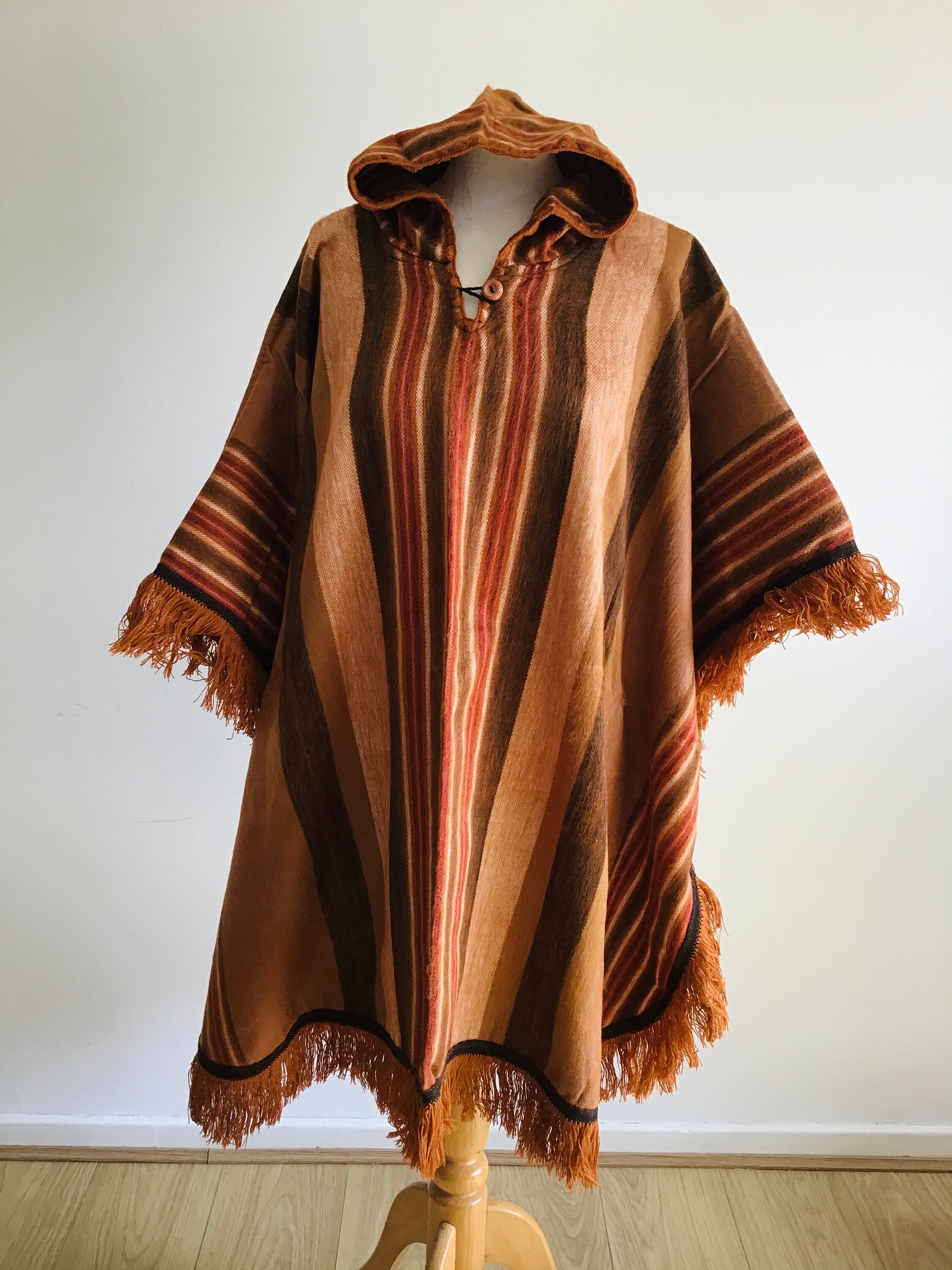 SOFT Llama Wool / Alpaca Cape Hooded Original South American SOFT Llama Wool / Alpaca Cape Hooded Original South American
