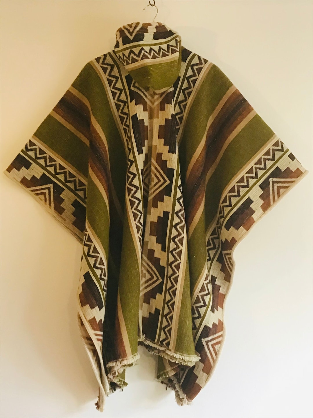 Original Poncho Unisex, SHEEP, Wool ,hooded, Handwoven in South America ...