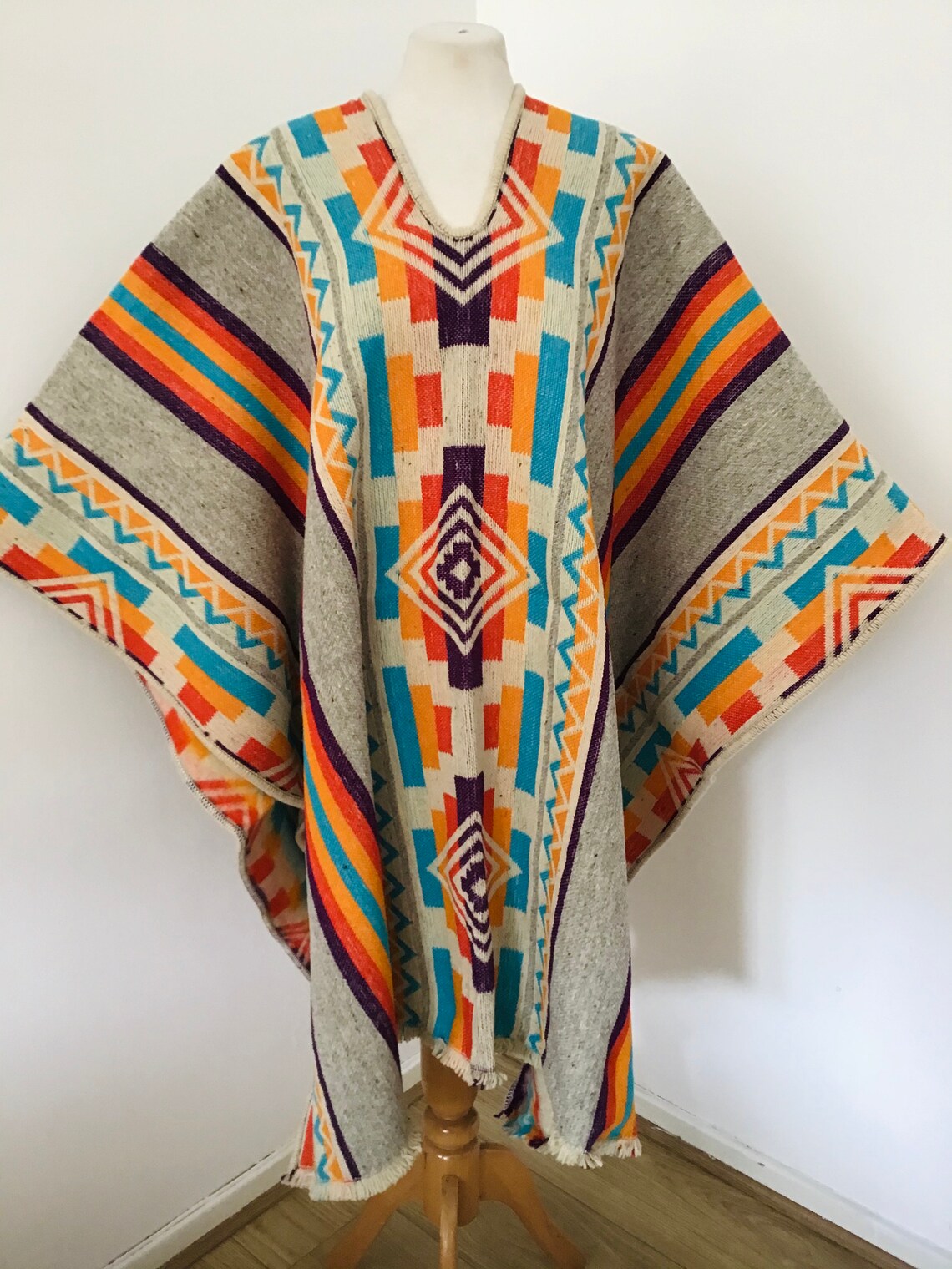 Original Poncho Women's Unisex SHEEP Wool hooded - Etsy