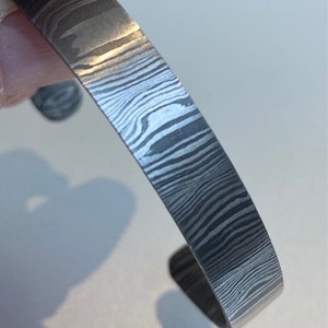Hand Forged Damascus Bangle Steel 8mm Wide - Hand Polished and Finished - Medium Size - for ...