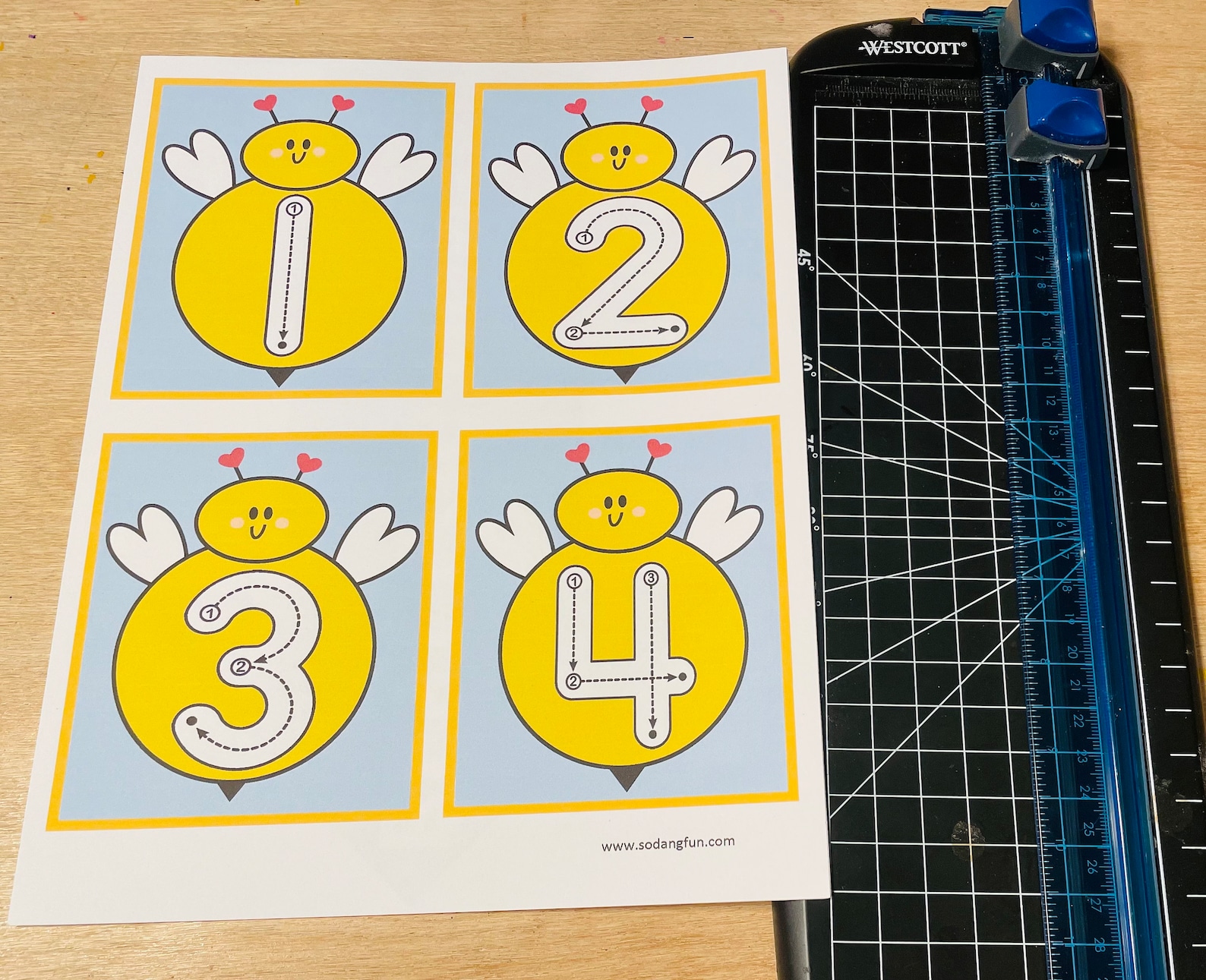 Bee Math for Preschool and Kindergarten, Bee Number Formation 1-20, Bee ...
