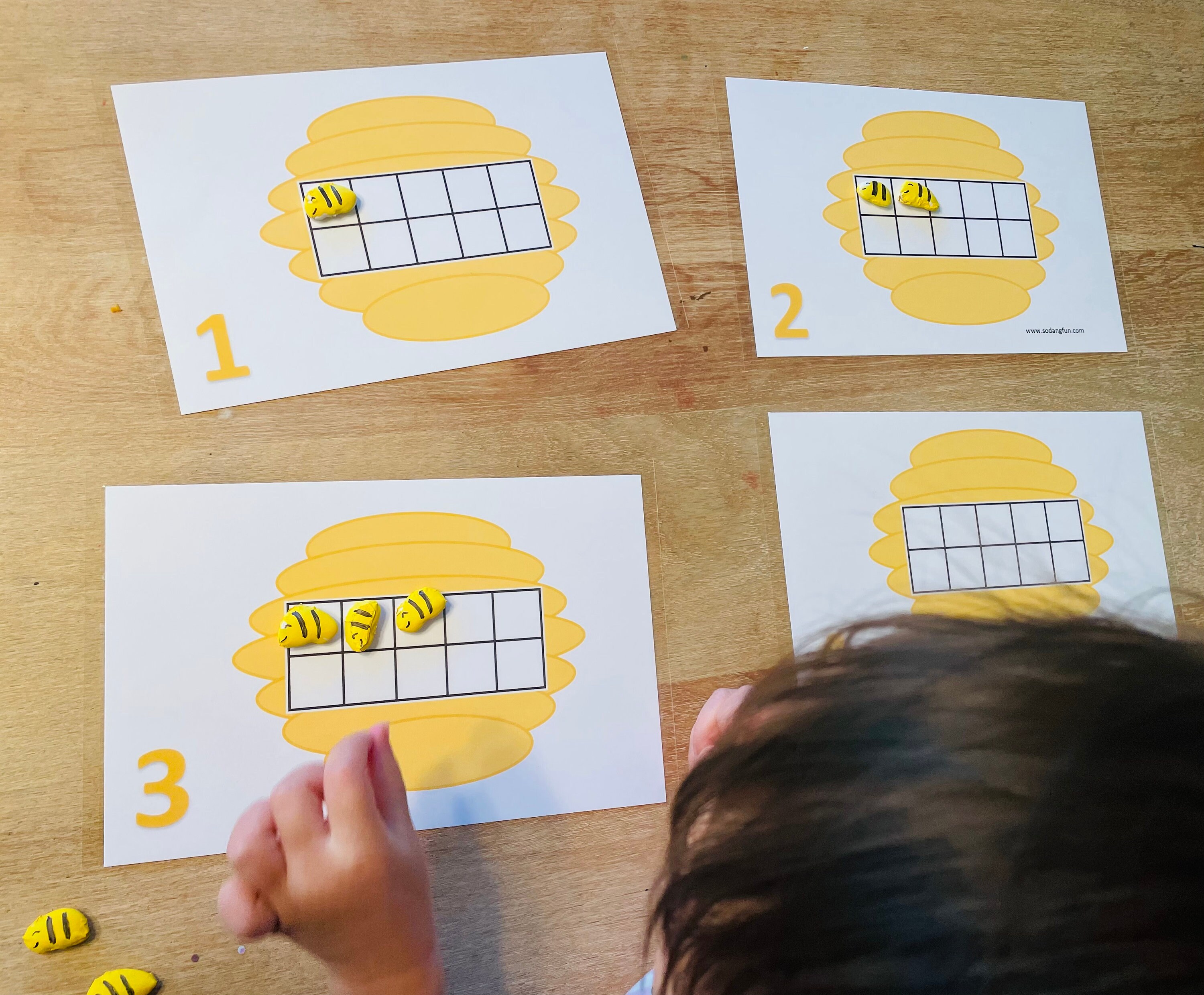 Bee Math for Preschool and Kindergarten, Bee Number Formation 1-20, Bee ...