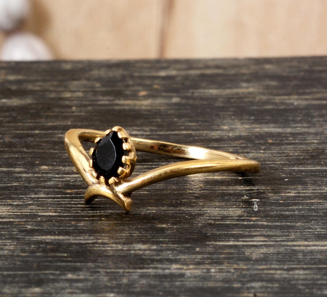 Bague en onyx noir en or 18K, bague en onyx noir naturel, bague en lune ...
