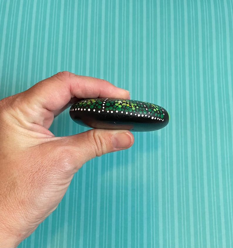 Dot Art Sea Turtle Hand Painted Rocks, Small Gift, Garden Decor, Sea ...