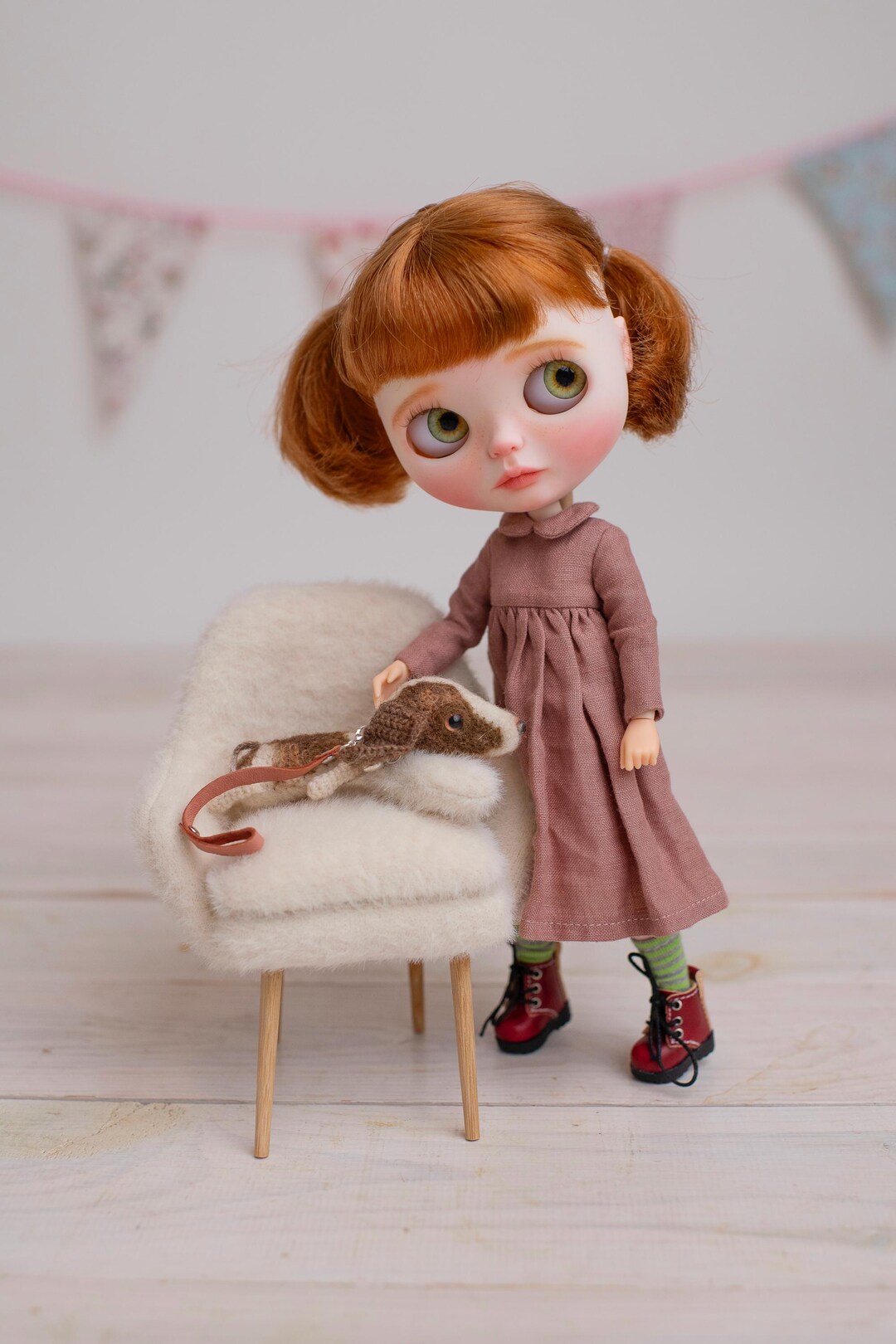 1:6 Scale Miniature Doll Chair for Blythe Dolls – Cream Fluffy Armchair ...