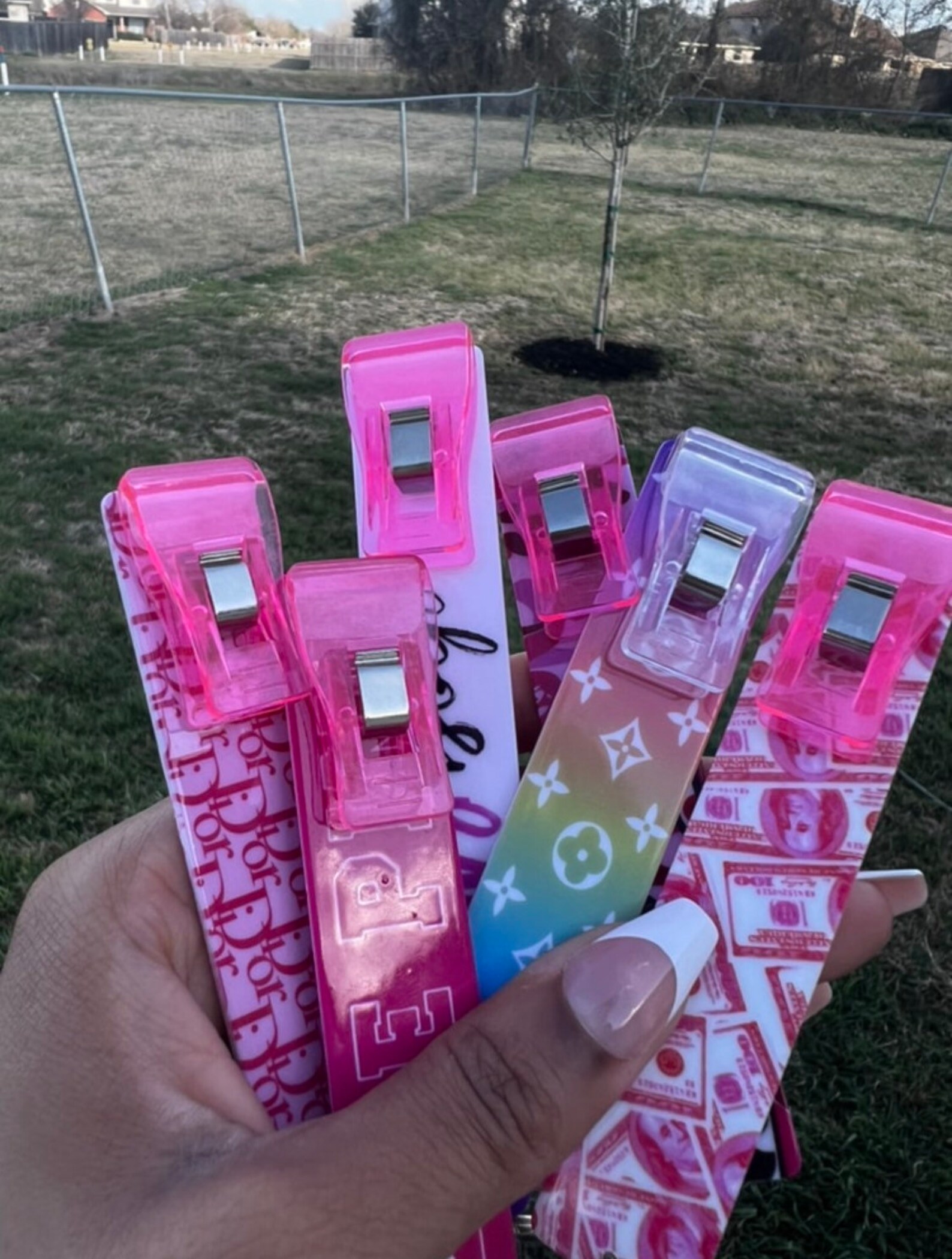 Card Grabber Clip ATM Butterfly Acrylic Material , Grabber Charm ...