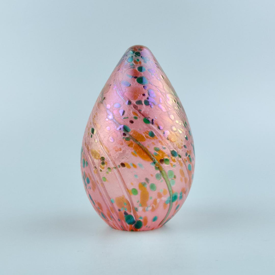 Small Isle of Wight Pink Glass Egg Paperweight Summer Fruits Cranberry ...