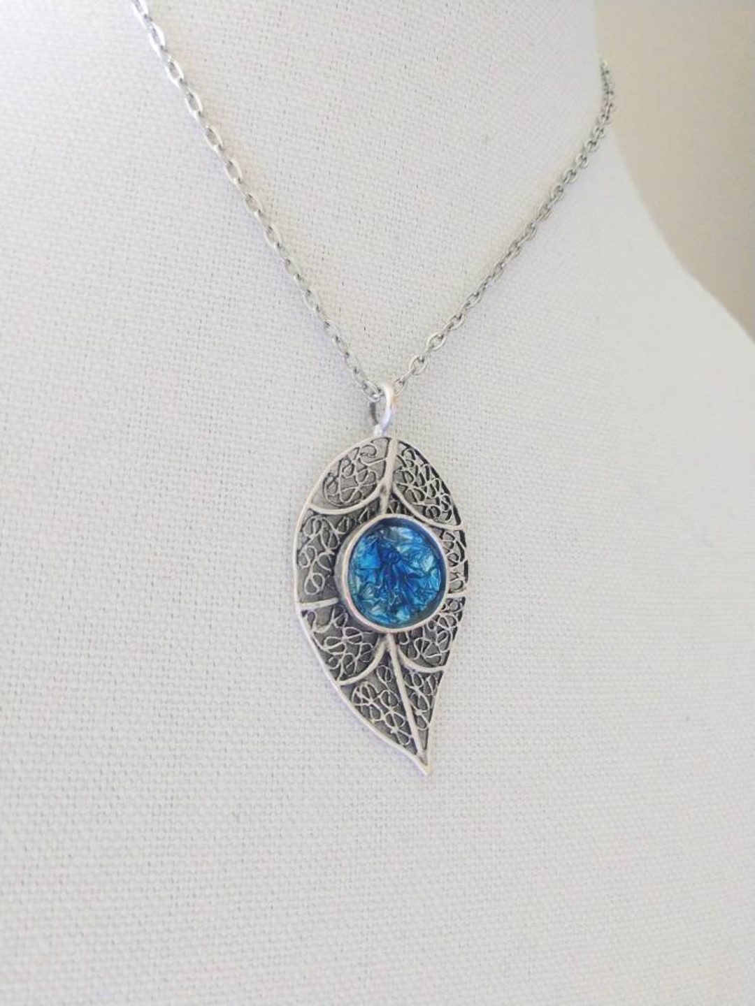 Stained Glass Effect Neclace in Sapphire Blue - Etsy