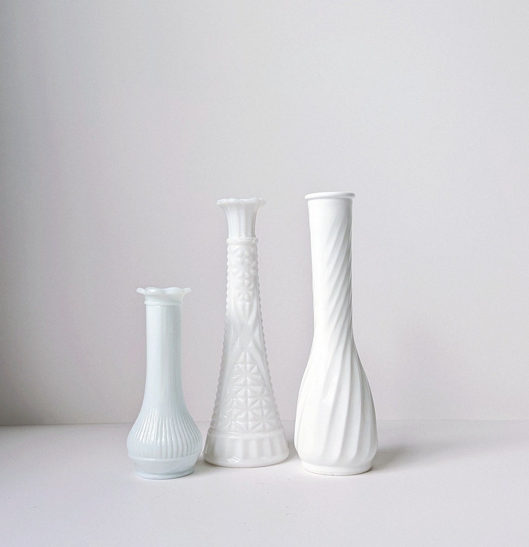 Vintage Mid Century Modern Set of 3 Milk Glass Bud Flower Vases, Anchor ...