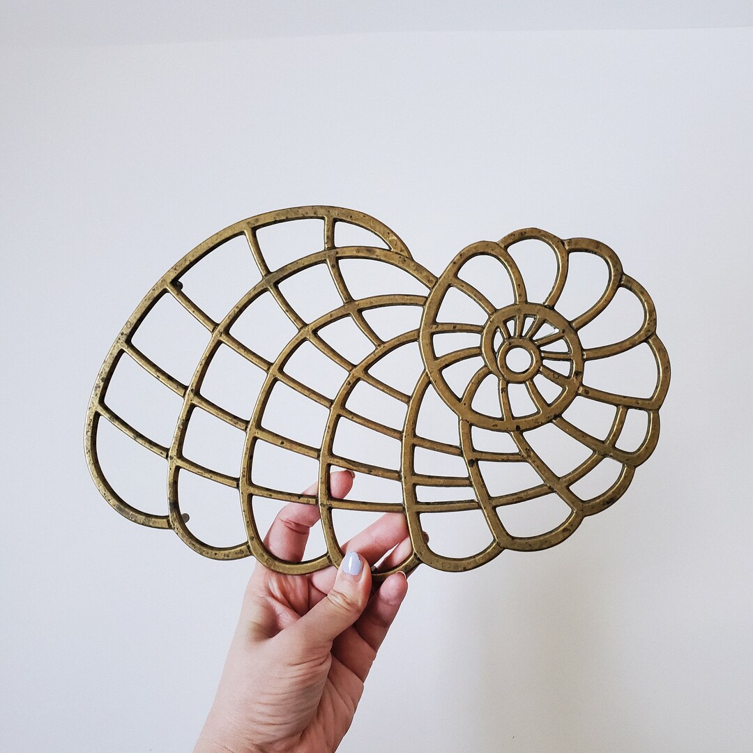 Vintage 1970s Brass Conch Shell Trivet, Brass Seashell Trivet Wall ...
