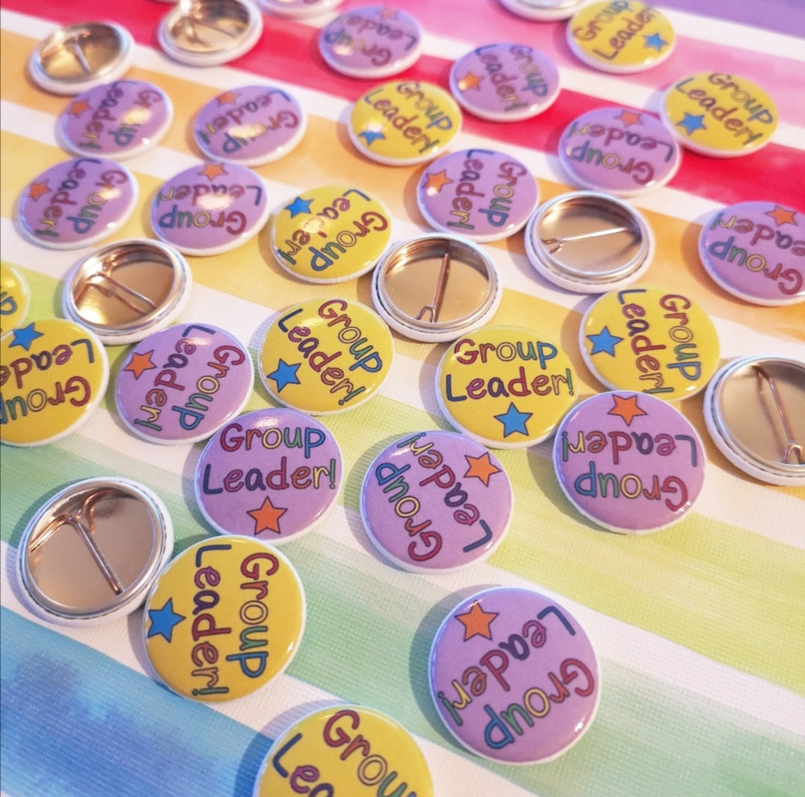 Pack of 4 Group Leader Badges Classroom Stationery | Etsy