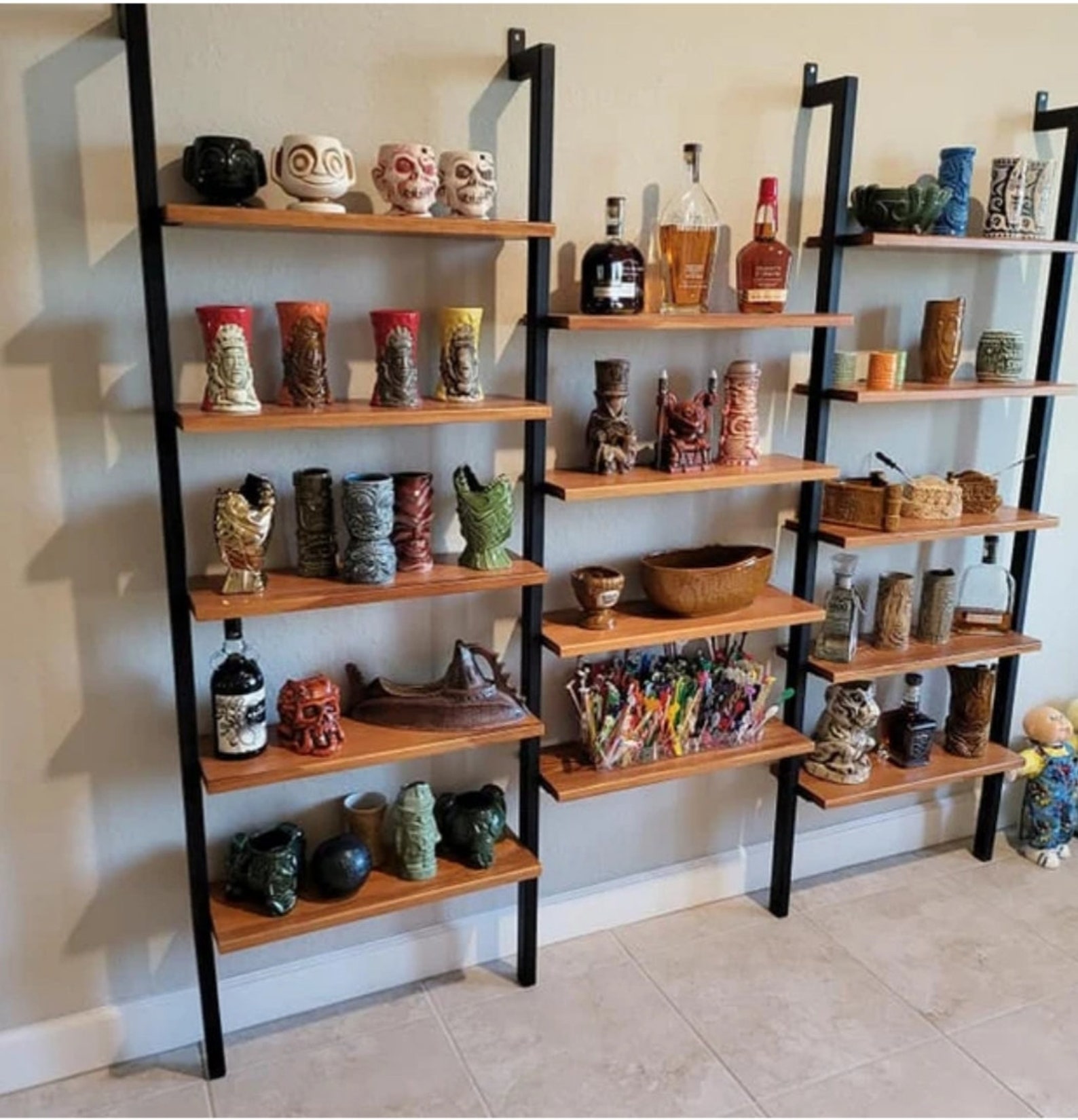 Wooden Decorative Design 3 Compartment Accessory Rack Bookcase ...