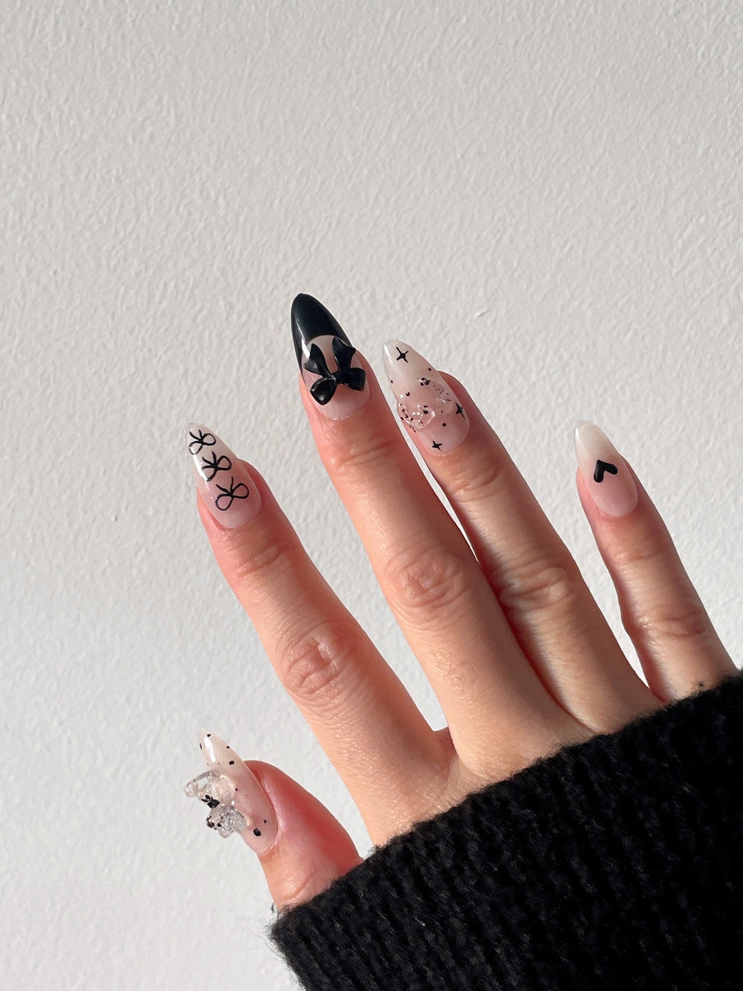 AMELIE | Bowtie Teddy Bear Press on Nails | Black Valentine's Day Nails ...
