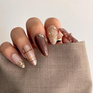 CHAIRO | Brown Gold Floral Press on Nails | Brown Cat Eye Nails | 3D ...
