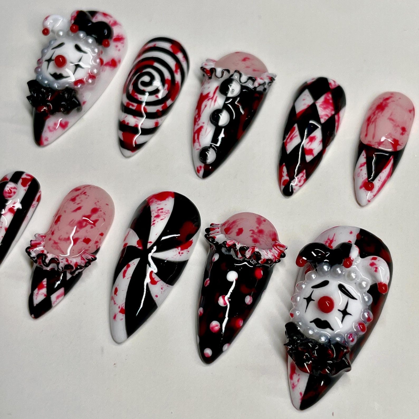 MIMSY | Killer Clown Halloween Press on Nails | Terrifier Nails ...