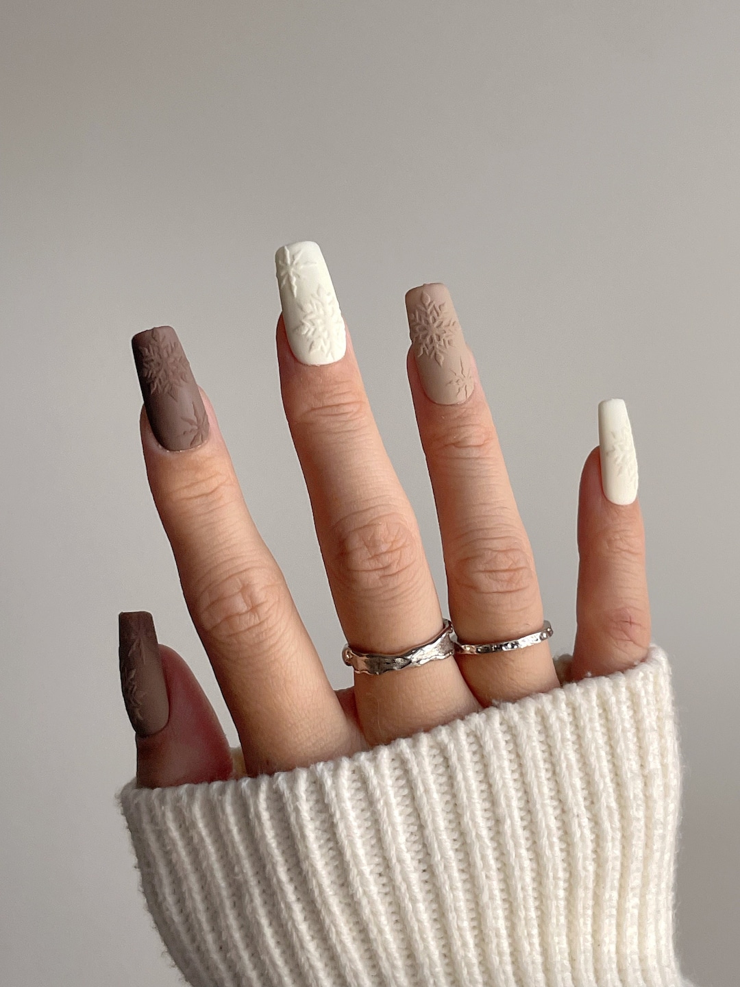 HOLLY | Matte Embossed Snowflakes Press on Nails | Gradient Matte Brown ...