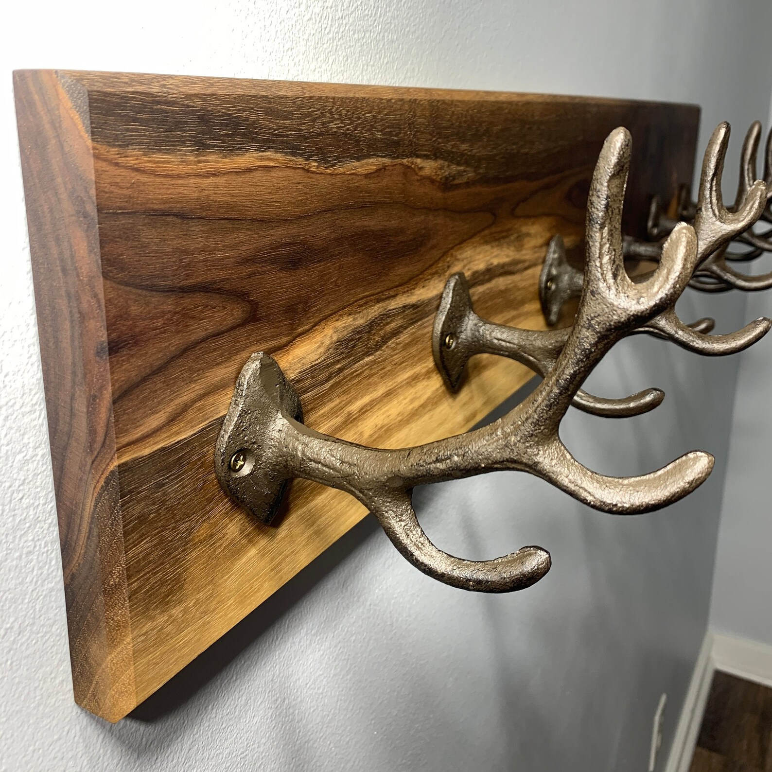 Antler Wall Rack 4 or 6 Rustic Cast Iron Deer Antler Hooks - Etsy