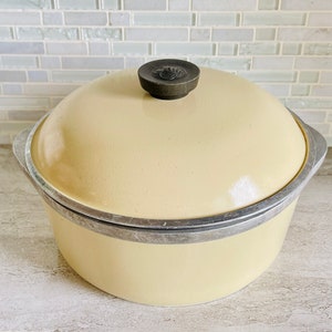 Club Aluminum Light Yellow Dutch Oven With Lid Heavy 4.5 Quart Set ...