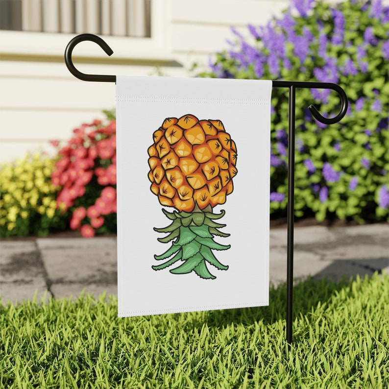 White Garden & House Banner Upside Down Pineapple Flag Swinger - Etsy
