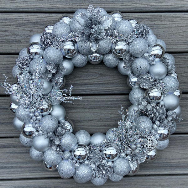 Silver Wreath - Etsy