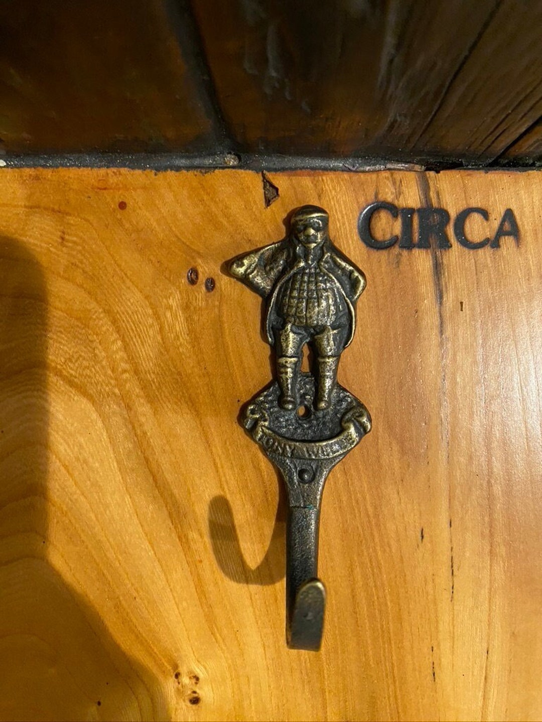 Vintage Tony Welle Single Brass Hook Charles Dickens Pickwick Character ...
