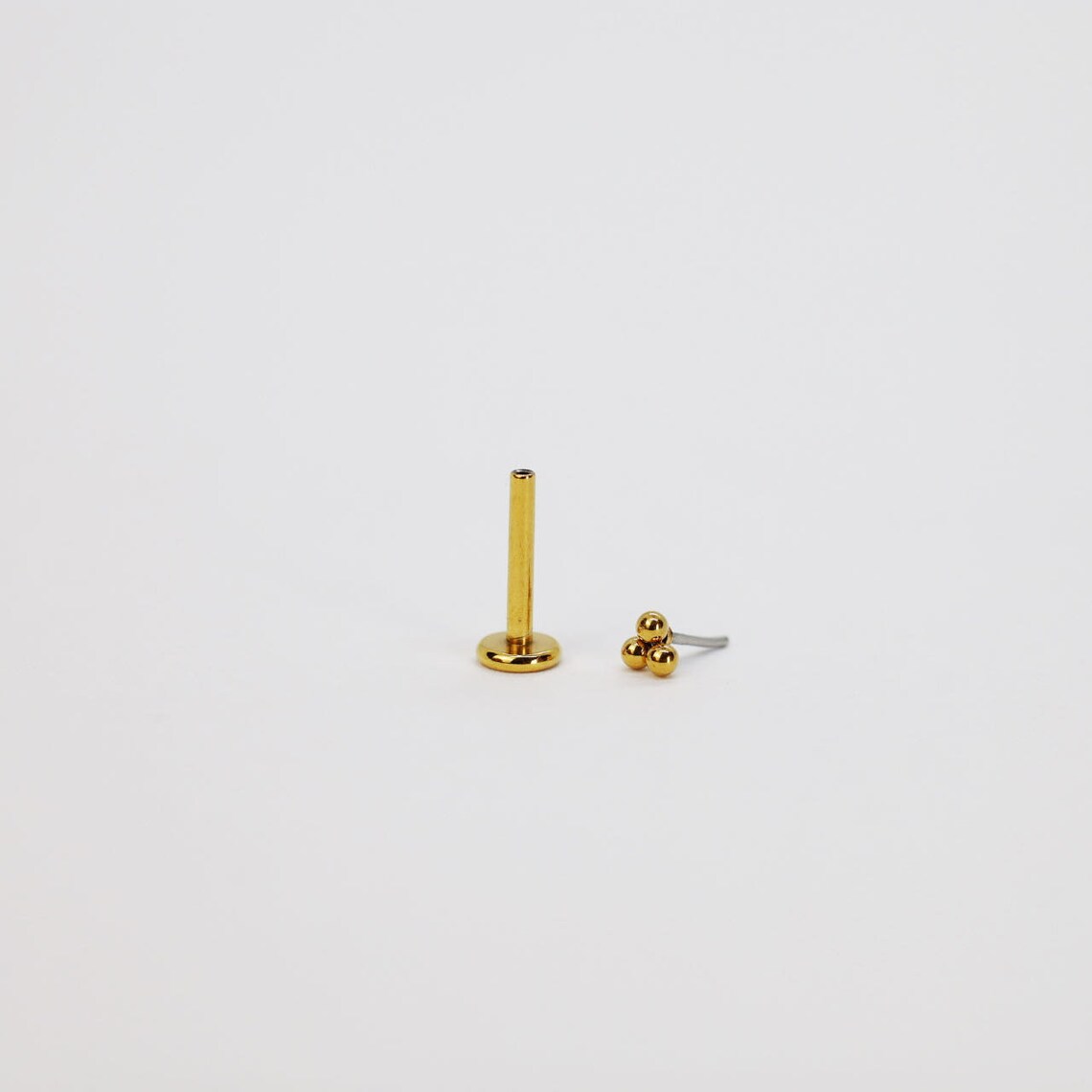 Threadless Push Pin Flat Back Labret 16G/18G/20G Stud Earrings Titanium ...
