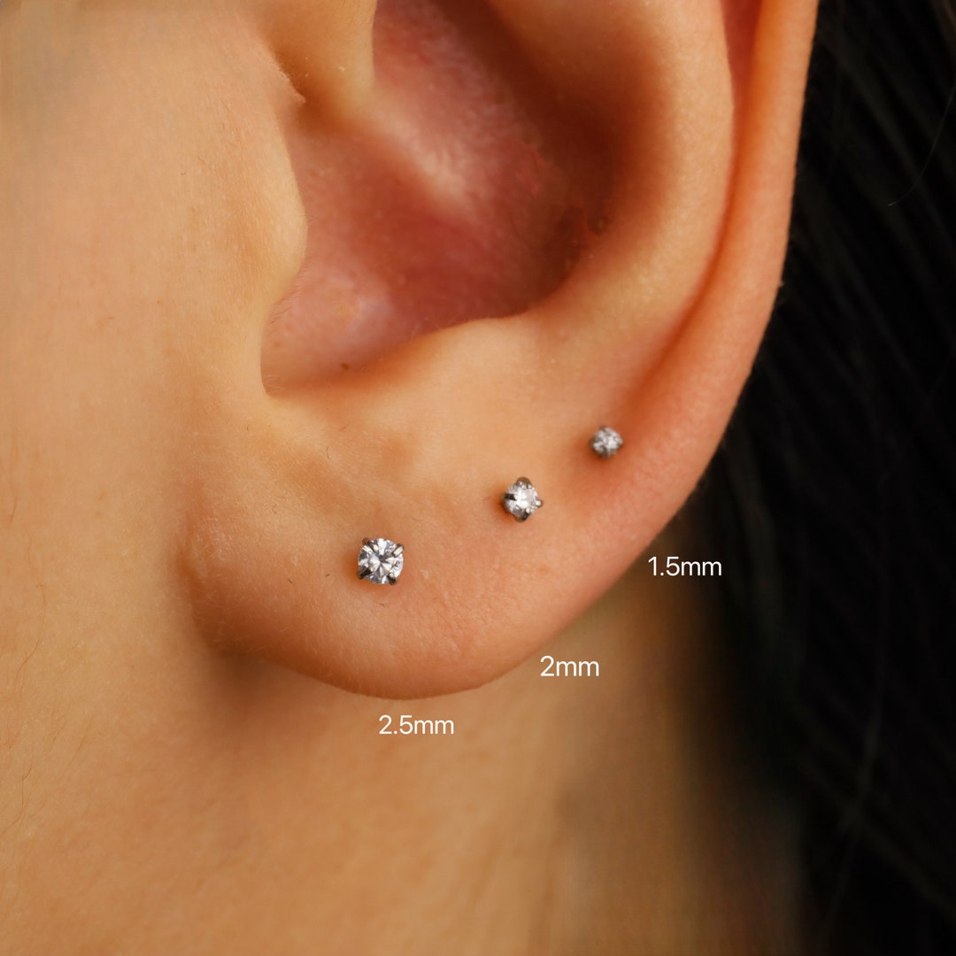 Threadless Push Pin Flat Back Labret 16G/18G/20G Stud Earrings Titanium ...