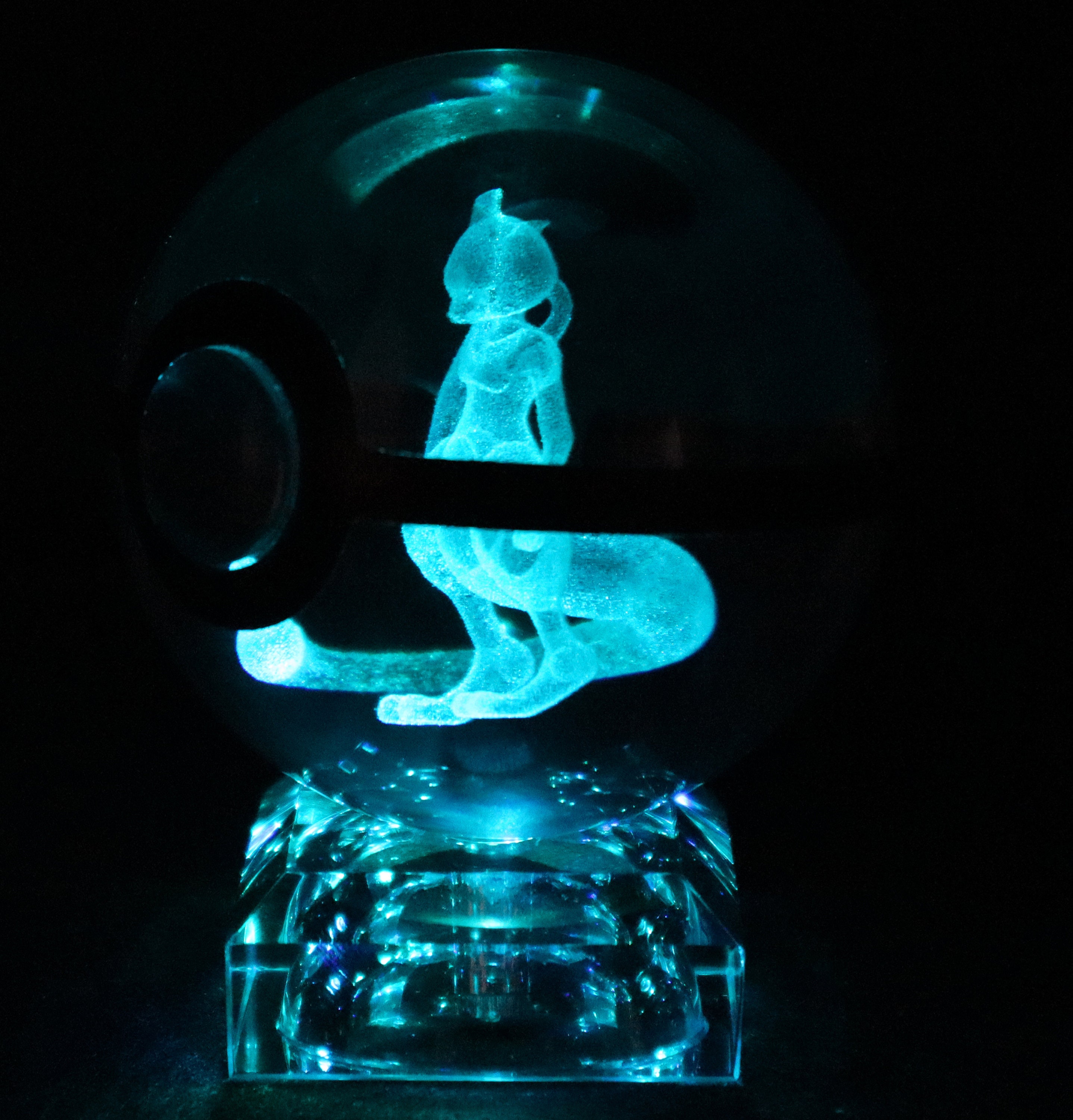 Mewtwo Large Crystal Pokeball 3D Laser Etching & Crystal Led - Etsy