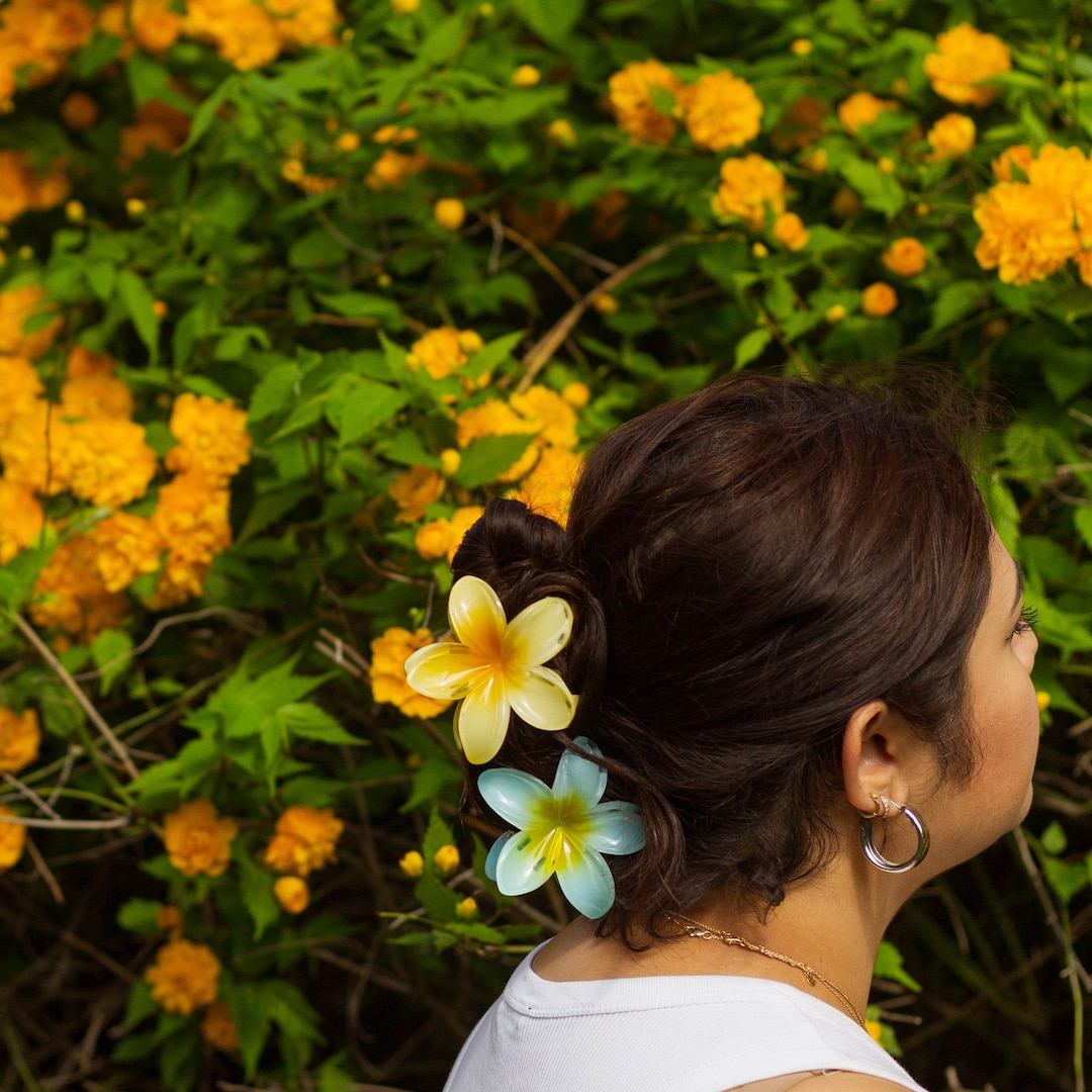 Hawaiian Flower Hair Claw Clip Flower Hair Accessory Trendy Hair ...