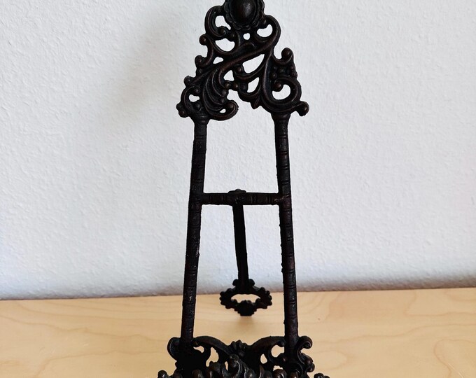 Vintage Cast Iron Easel in Baroque Style | Rustic Music Stand | Vintage ...