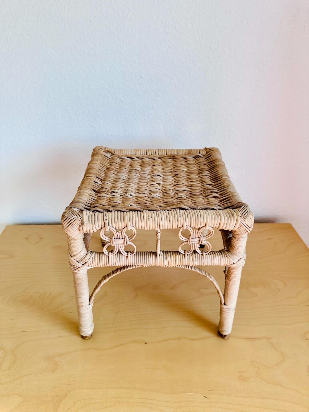 Small Vintage Rattan Flower Stool in Beige | Retro Rattan Plant Table | Boho Chic Stool | 1960s ...