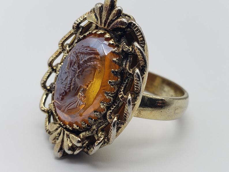Vintage Whiting & Davis Amber Glass Cameo Ring Vintage Cameo - Etsy