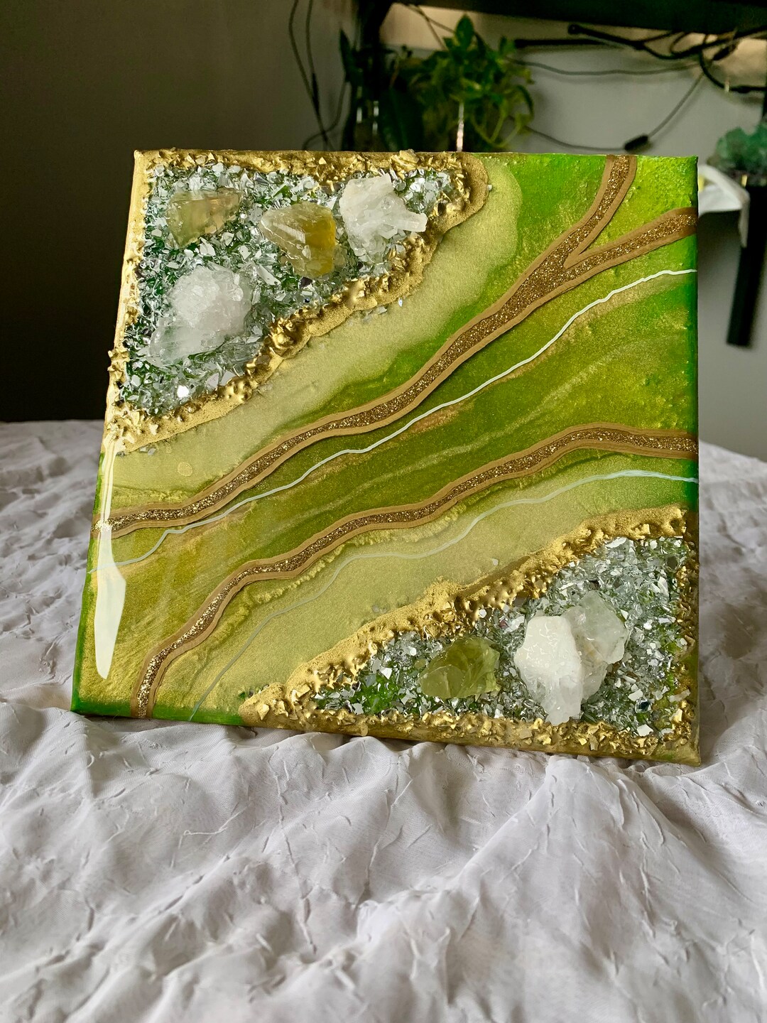 Real Quartz Geode Crystal Artwork Wall Decor, Resin Crystal Handmade ...