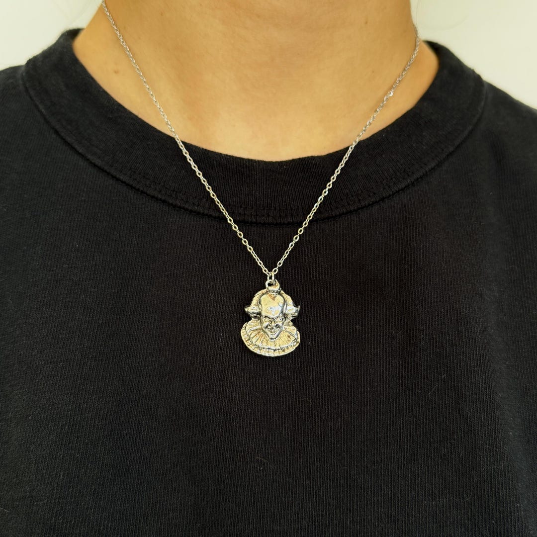 Pennywise the Clown From IT Necklace, Halloween Jewelry, Horror Movie ...