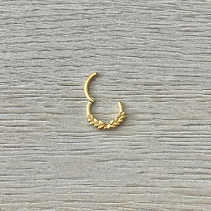 Silver Leaf Septum Ring, Nature Inspired Clicker Hoop, Dainty CZ Leaf ...