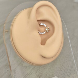 Flower Daith Jewelry 14k Solid Gold 16G Cute Daith Earring Clicker ...
