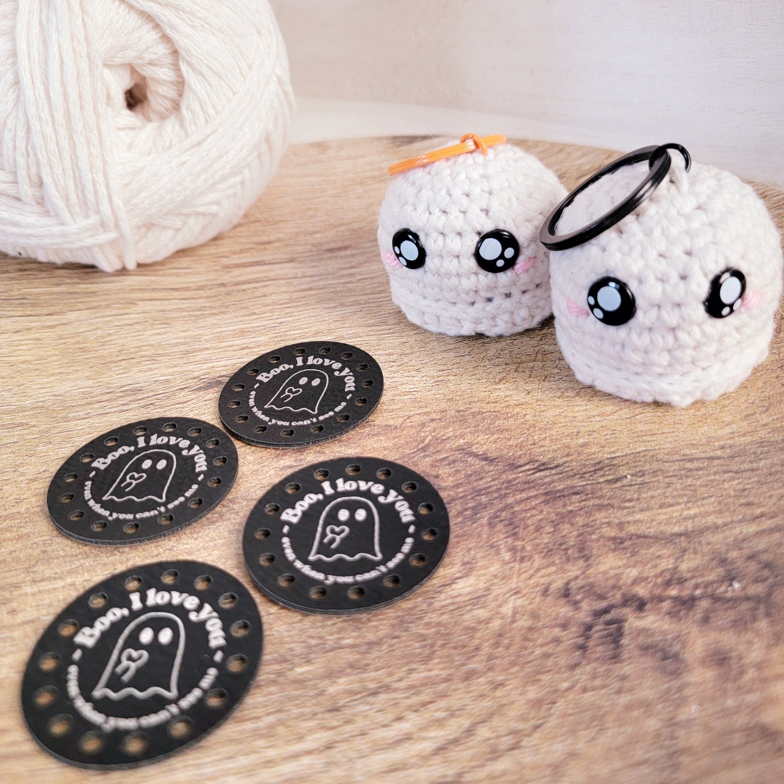 Boo I Love You ~ Kissing Ghost Patches Link to FREE Pattern in ...