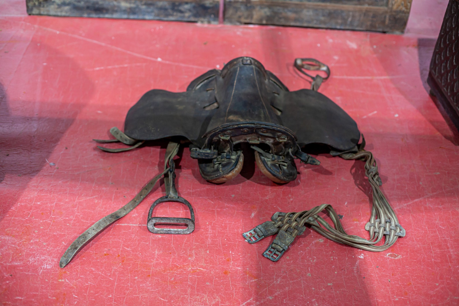 Handmade Horse Saddle, Big Old Saddle, Antique Saddle, Vintage Leather Arabic Saddle, Old ...