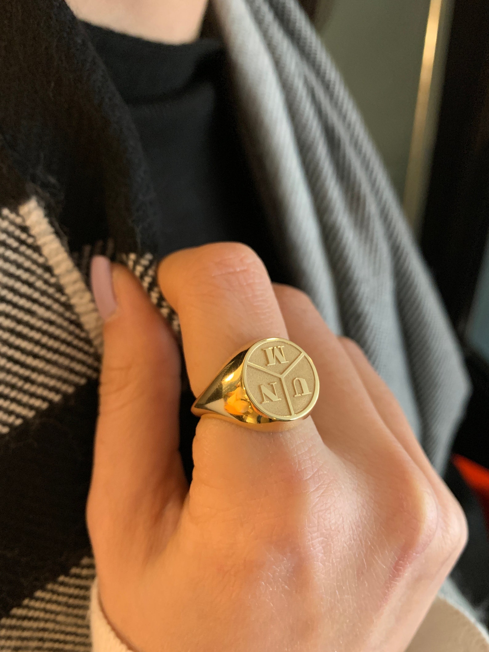 Family Signet Ring Solid Gold Signet Ring Personalized - Etsy UK